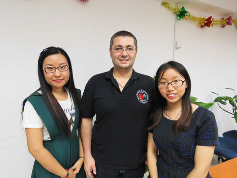 Dr. Reginaldo Filho é entrevistado na sede da Federação Mundial de ...